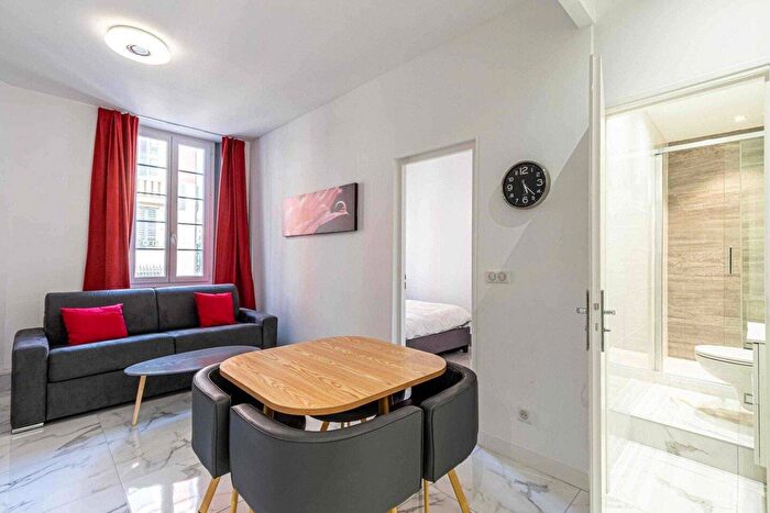 Appartement à louer - Carré dOr, Nice - 2 pièces - 1 chambre