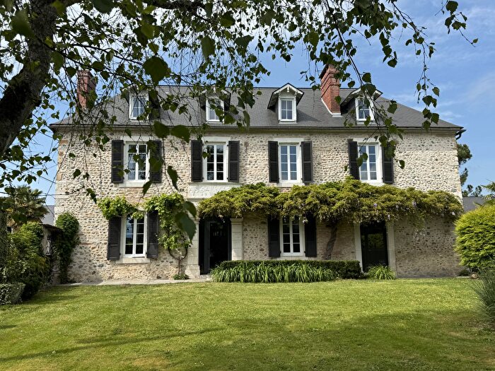 Nay : Maison 6 pièces à vendre