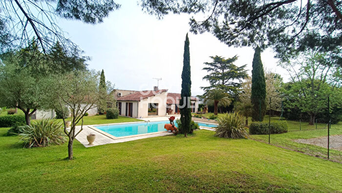 Maison à vendre - Sainte-Bazeille - 8 pièces - 4 chambres