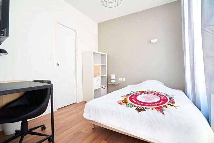 Appartement à louer - Pompidou-Nouvelle Madeleine, La Madeleine - 1 pièce