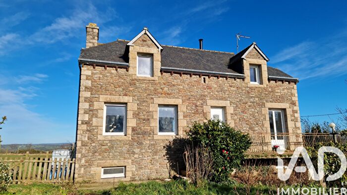 Maison à vendre - Plouguenast - 5 pièces - 4 chambres