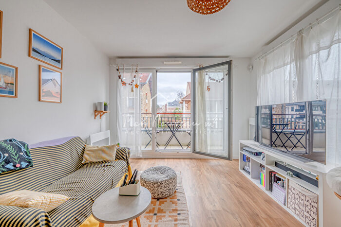 Appartement à vendre - Noisy-le-Grand, Centre-ville - 3 pièces - 2 chambres