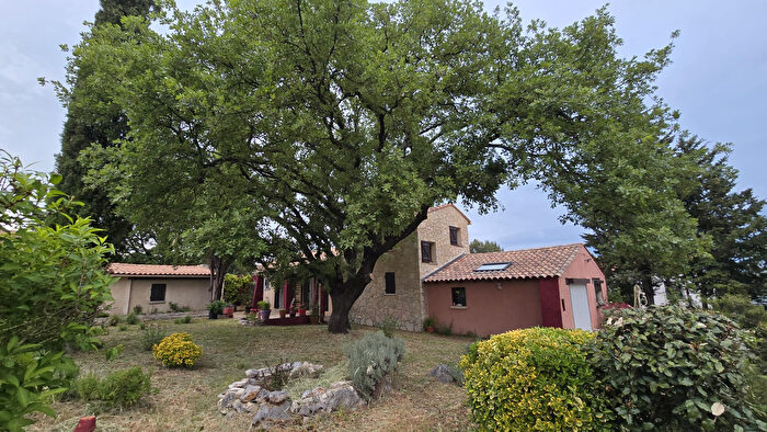 Maison à vendre - Saint-Martin-de-Londres - 6 pièces - 4 chambres