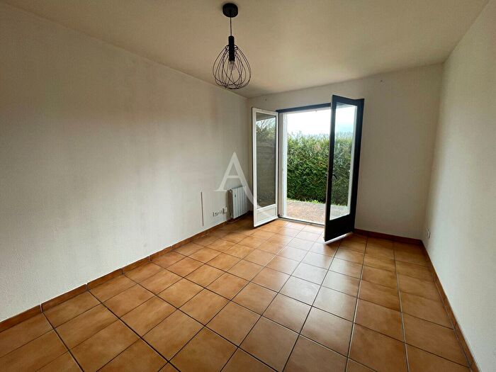 Appartement à louer - Centre, Breuillet - 1 pièce - 1 chambre