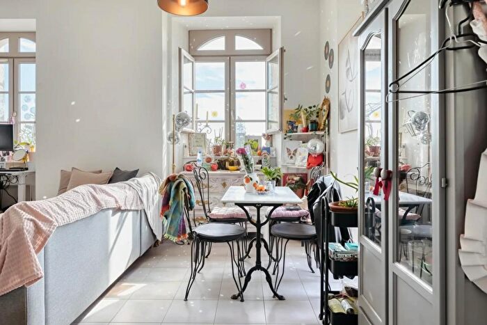 Appartement à vendre - Canteleu, Habitat ancien - 2 pièces - 1 chambre