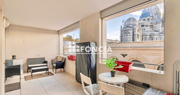 Appartement à vendre - Marseille e , La Joliette - 3 pièces - 2 chambres