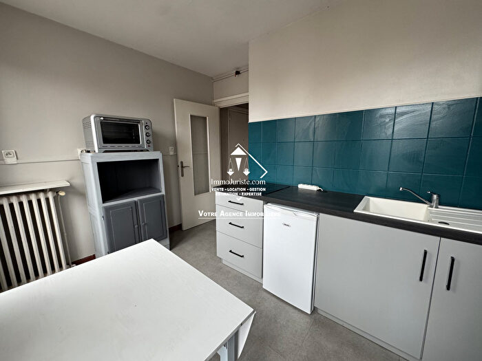 Appartement à louer - Limoges, Centre-ville, Hôtel de Ville, Emailleurs - 1 pièce