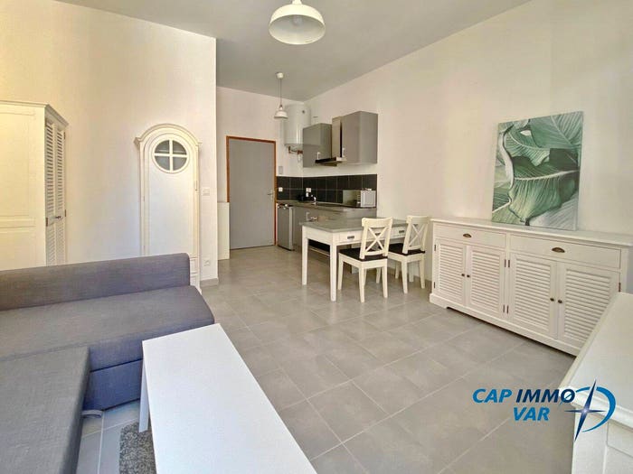 Appartement 1 pièce à louer - Centre Ville, Le Beausset