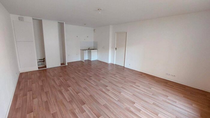Paul Bert, Aubervilliers : Appartement 3 pièces à louer