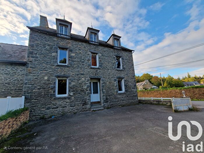 Maison à vendre - Saint-Jacut-du-Mené - 9 pièces - 6 chambres