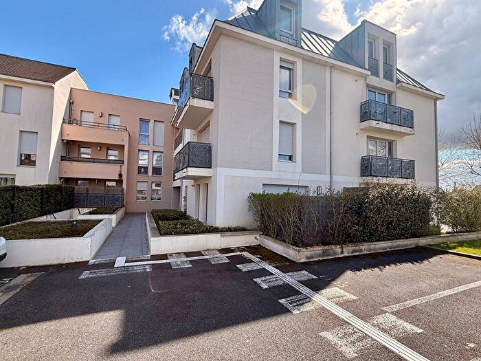 Appartement à louer - Leclerc-Verdun Nord Est, Brie-Comte-Robert - 3 pièces - 2 chambres