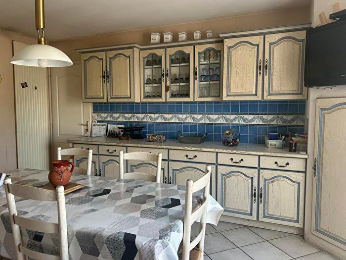 Maison à vendre - Magné - 7 pièces - 3 chambres