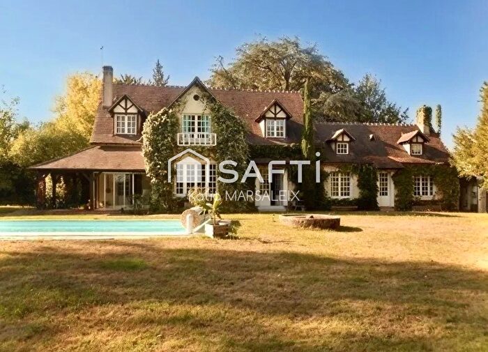 Maison à vendre - Montgivray - 9 pièces - 4 chambres