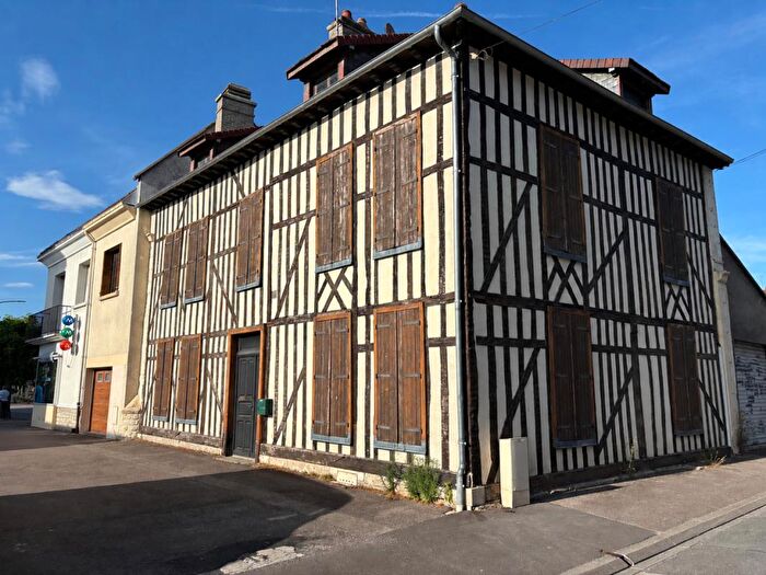 Maison 6 pièces à vendre à Arcis-sur-Aube