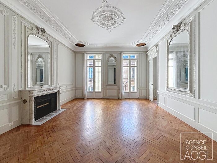 Appartement 4 pièces à Bordeaux, Saint-Christoly, à louer