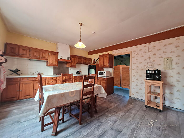 Maison à vendre - Plonévez-du-Faou - 8 pièces - 4 chambres