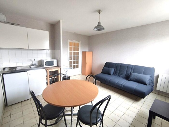 Appartement à louer - Orléans, Saint-Marc, Faubourg Bourgogne - 1 pièce