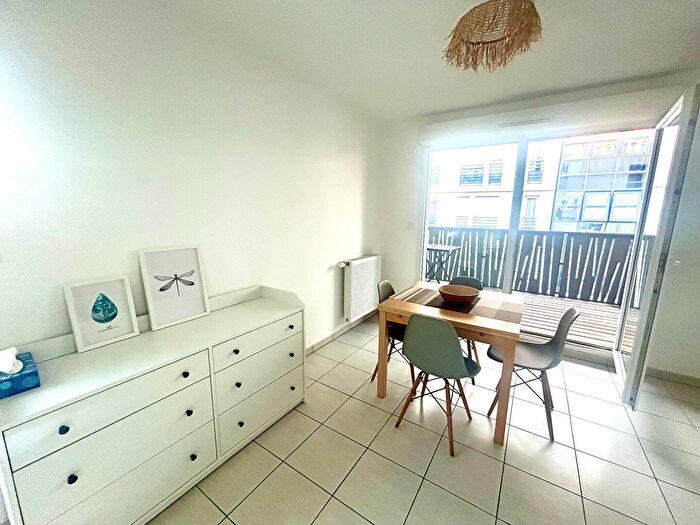 Appartement à louer - Lyon e , Gerland - 2 pièces - 1 chambre