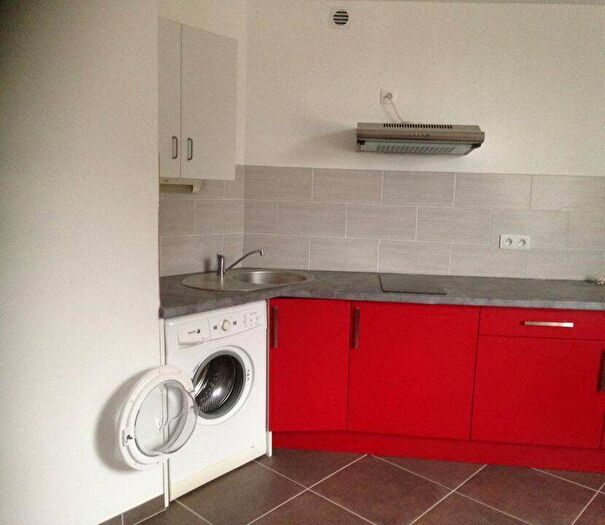 Appartement 1 pièce à Avesnières, Laval, à louer