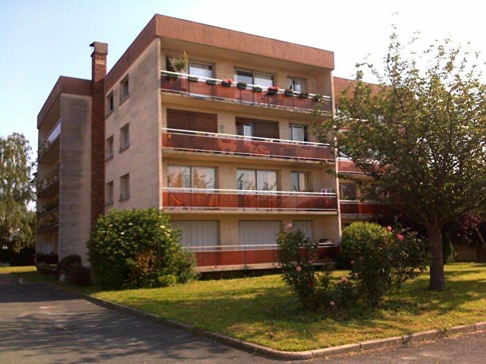 Appartement à louer - Maréchal Leclerc, Neuilly-sur-Marne - 2 pièces - 2 chambres