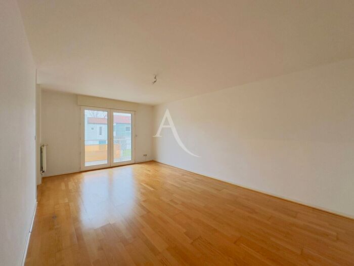 Appartement à louer - Le Bourg sous la Roche-Coteau, La Roche-sur-Yon - 3 pièces - 2 chambres