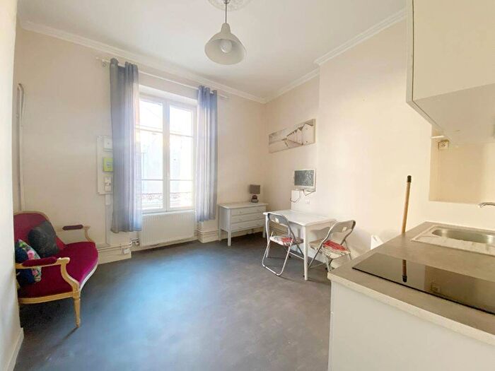 Appartement à louer - Centre, Chalon-sur-Saône - 2 pièces - 1 chambre