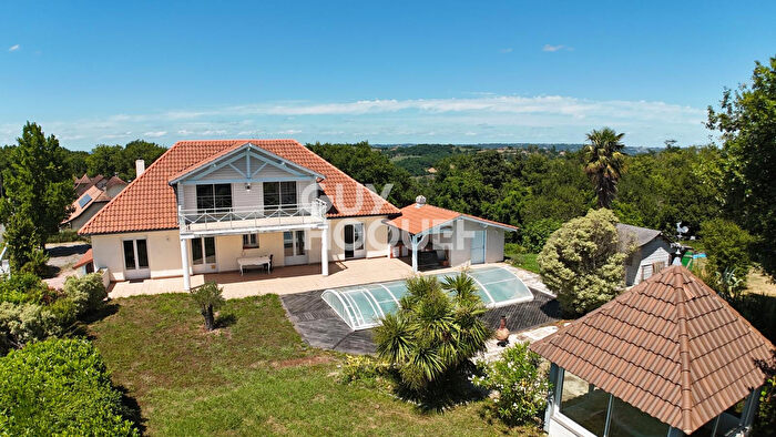 Maison à louer - Lagor - 7 pièces - 6 chambres