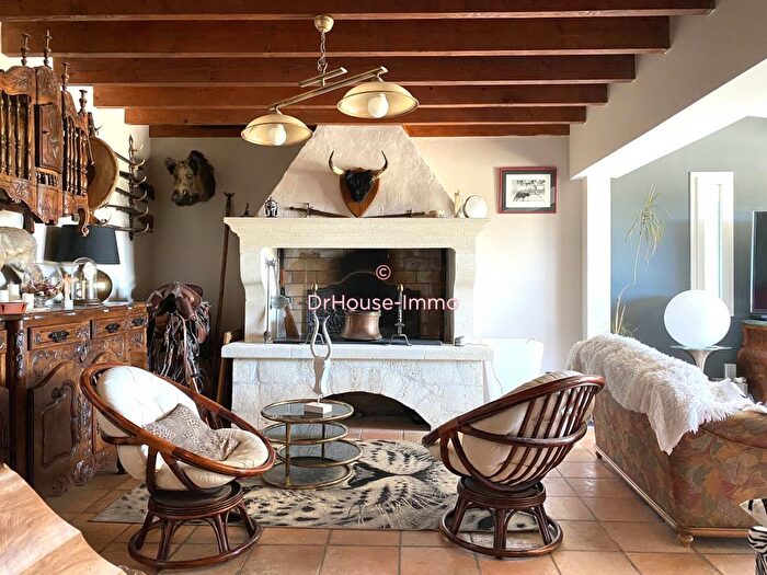 Maisons à vendre et appartements à louer - 1