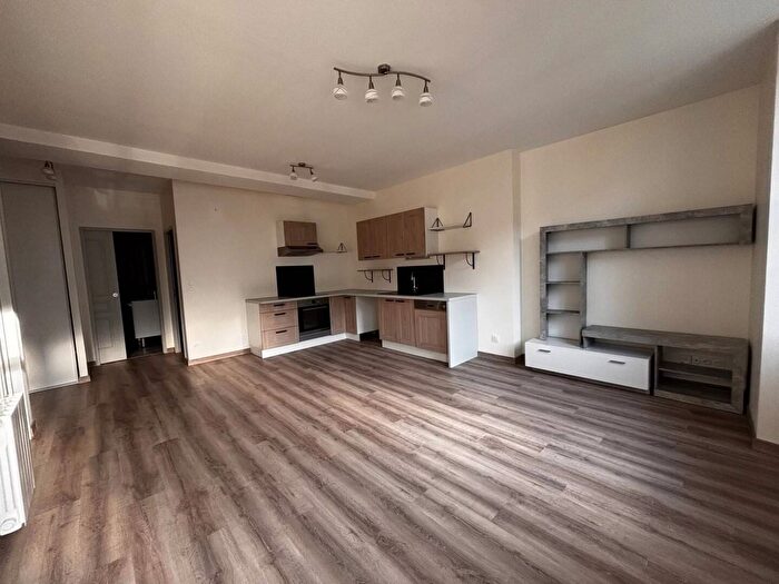 Appartement à louer - Capucine-Gare-Miroir, Saint-Claude - 3 pièces - 2 chambres