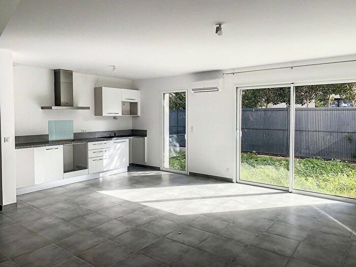 Maison à louer - Beaulieu - 4 pièces - 3 chambres