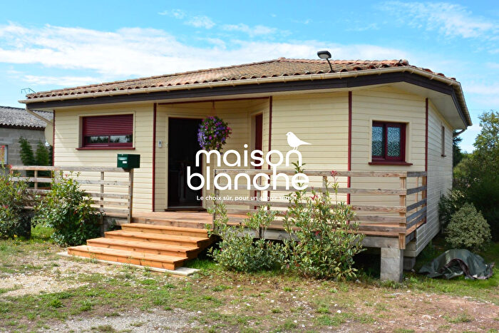 Maison 3 pièces à Saint-Aigulin, à louer
