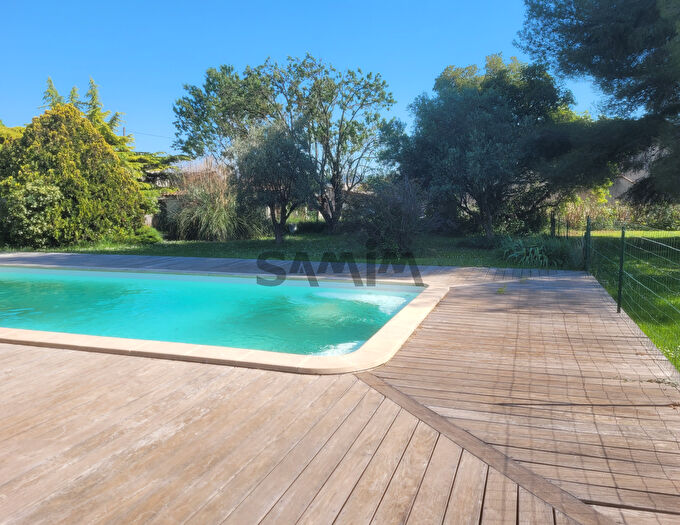 Maison à vendre - Clarensac - 8 pièces - 6 chambres