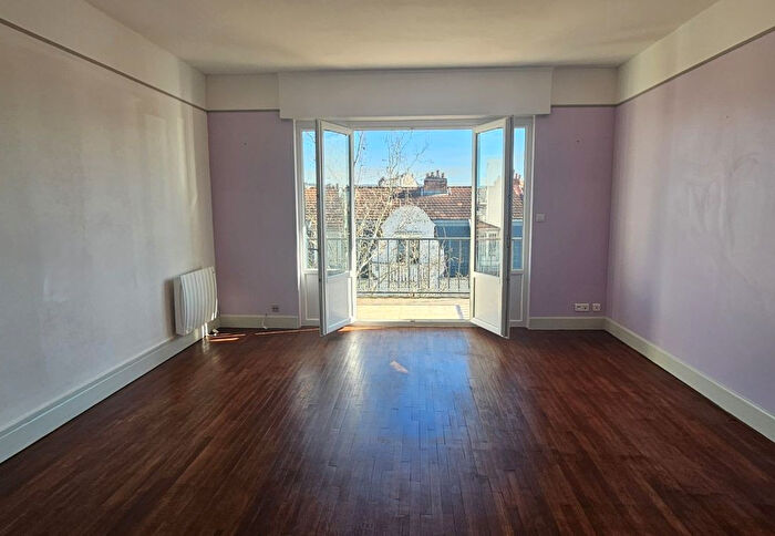 Appartement à vendre - Vichy, Coeur de Ville - 3 pièces - 2 chambres