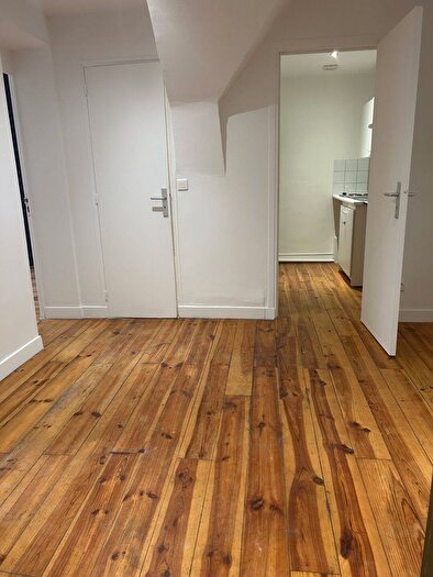 Appartement à louer - Jean Moulin-Porte dOrléans, Paris ème arrondissement - 3 pièces - 2 chambres