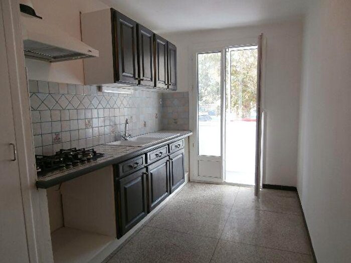 Salon-de-Provence, Bressons, Blazots : Appartement 2 pièces à louer
