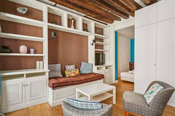 Appartement à louer - Saint Merri, Paris ème arrondissement - 3 pièces - 1 chambre