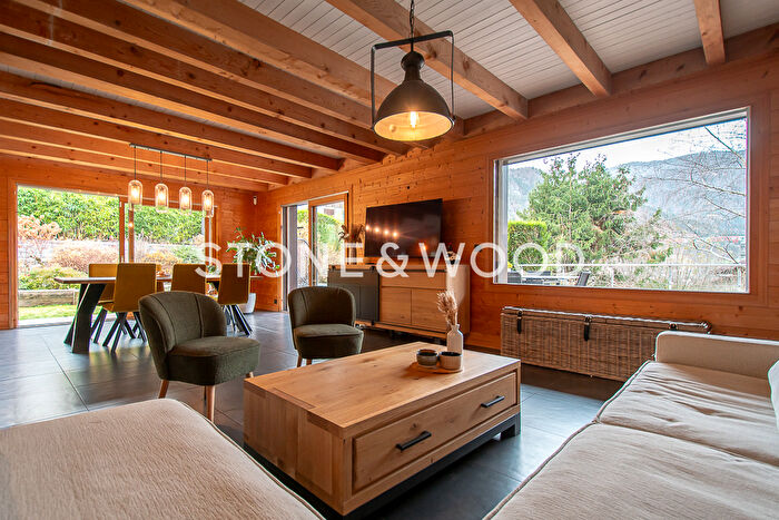 Maison à vendre - Thônes - 7 pièces - 5 chambres