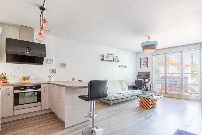 Appartement à vendre - Massy, Centre-ville - 3 pièces - 2 chambres