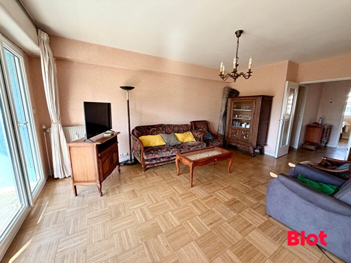 Appartement 4 pièces à vendre à Quartiers Ouest, Bourg l'Evesque