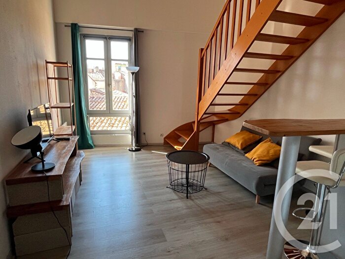 Appartement 1 pièce à louer à Nîmes, Ecusson, Arènes