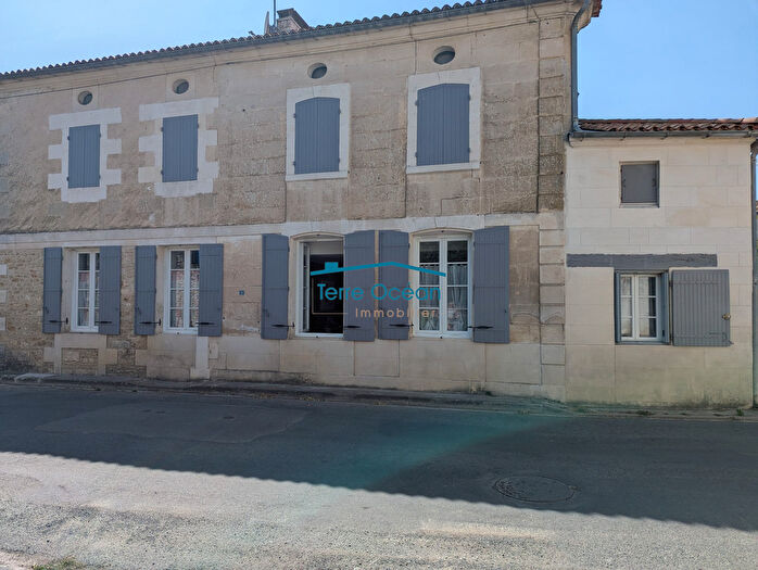 Maison à vendre - Rioux - 4 pièces - 3 chambres