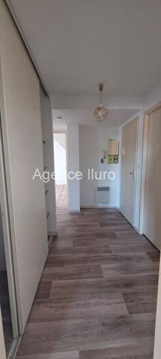 Appartement à louer - Oloron-Sainte-Marie - 3 pièces - 2 chambres