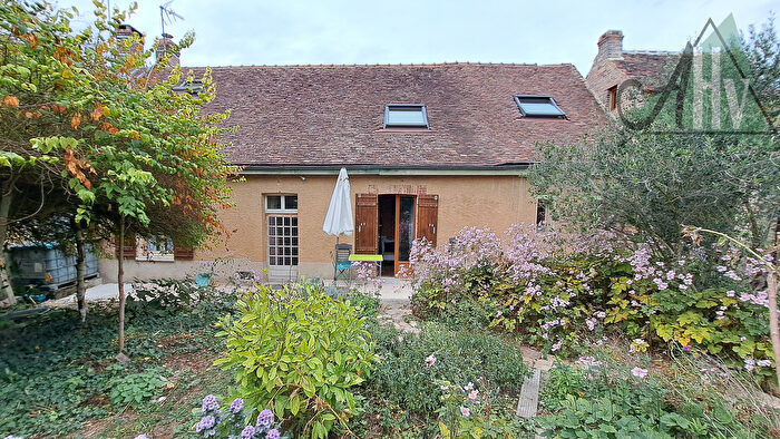 Maison 5 pièces à Thorigny-sur-Oreuse, à vendre