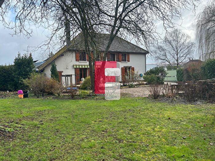 Piney - Maison 9 pièces à vendre