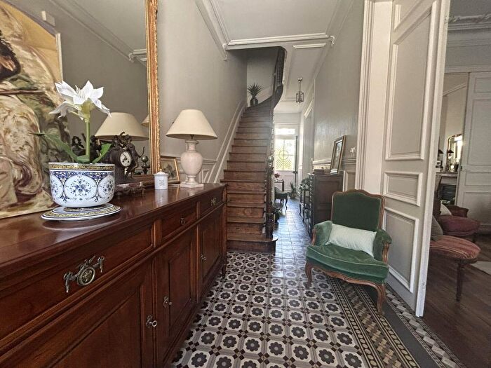 Maison 7 pièces à Niort, à vendre