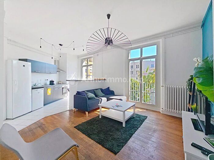 Clermont-Ferrand, Vallières, Sallins, Poncillon - Appartement 6 pièces à louer