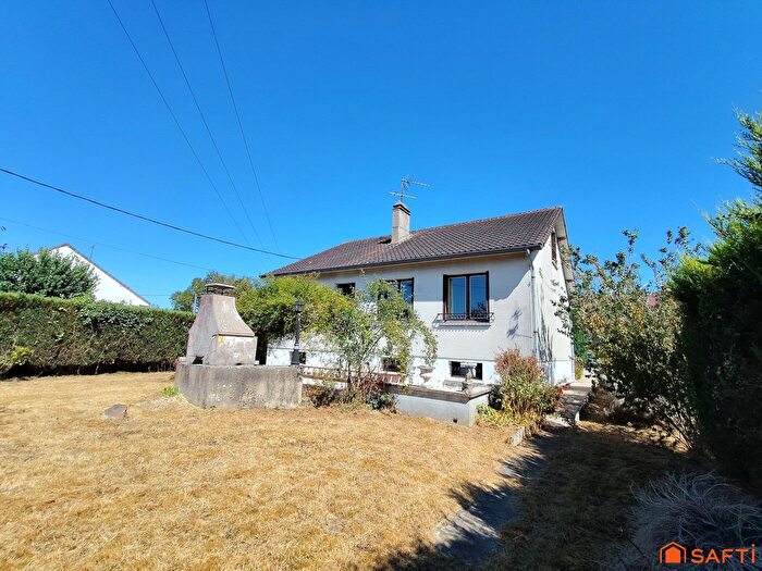 Maison 8 pièces à Hénonville, à vendre