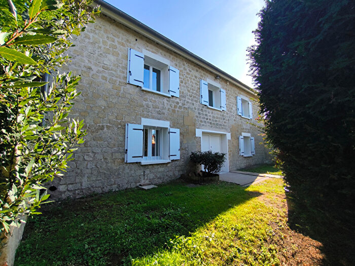Maison à vendre - Viarmes - 10 pièces - 6 chambres