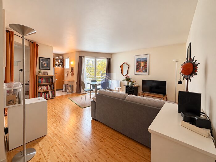 Courbevoie, Hôtel de ville : Appartement 2 pièces à vendre