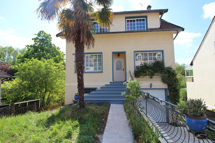 Maison 6 pièces à vendre à Varennes-Jarcy